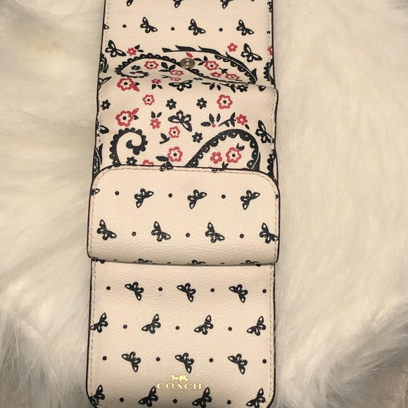 Coach | Bags | Coach Small Leather Trifold Flower Wallet | Poshmark